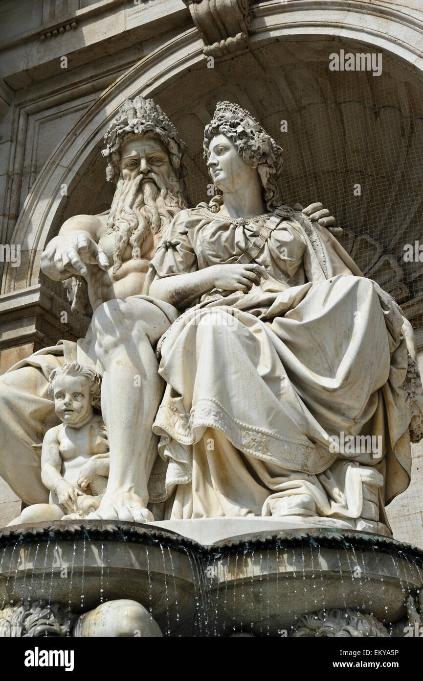 Danubius fountain hi-res stock photography and images - Alamy