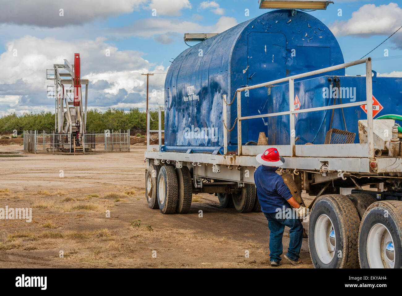Water well drilling hi-res stock photography and images - Alamy