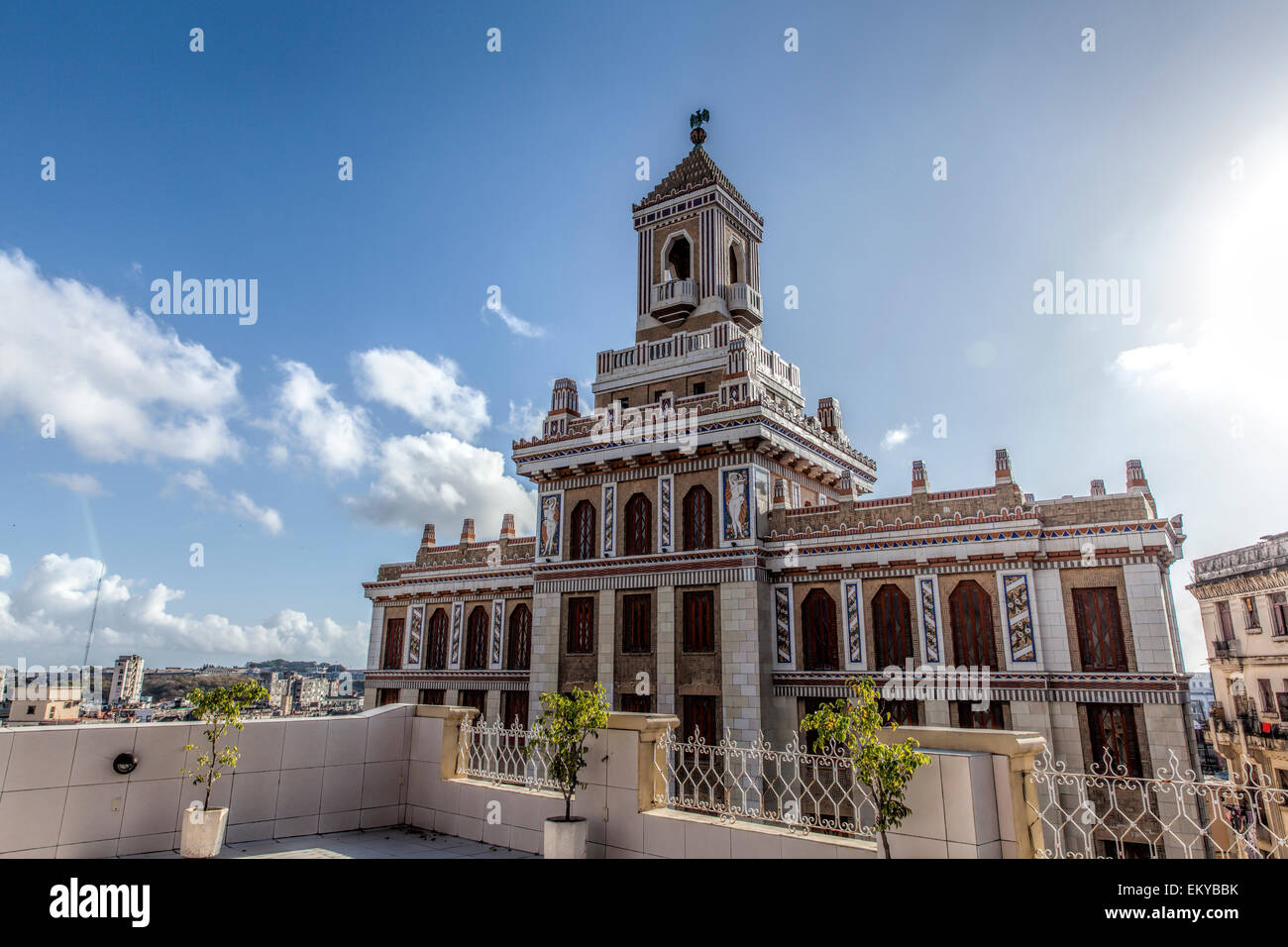 Bacardi building havana hi-res stock photography and images - Alamy