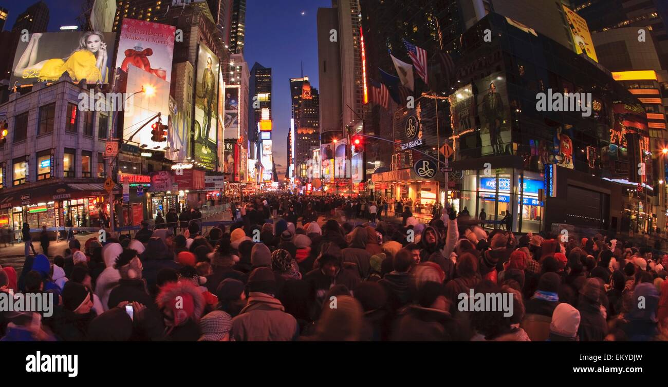 Cities evenings nights signs hi-res stock photography and images - Alamy