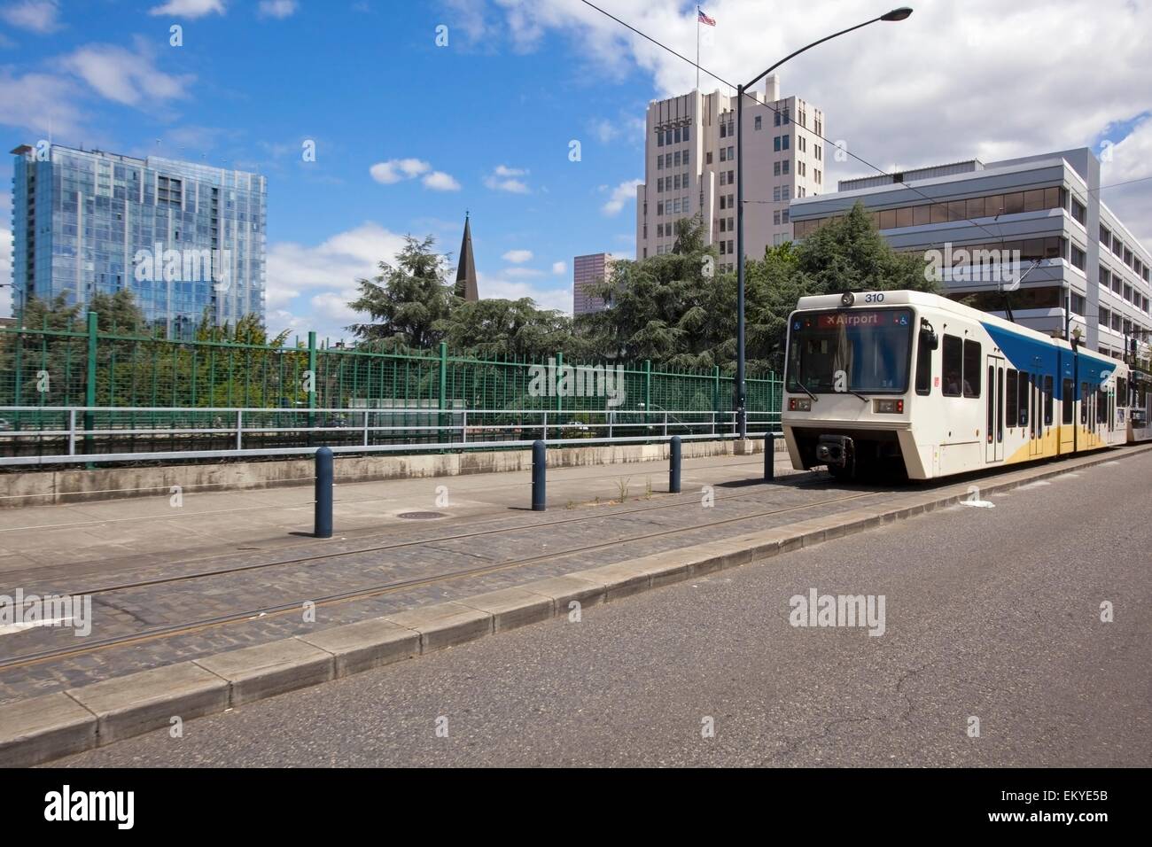 Trimet Max Light Rail Train High Resolution Stock Photography and ...