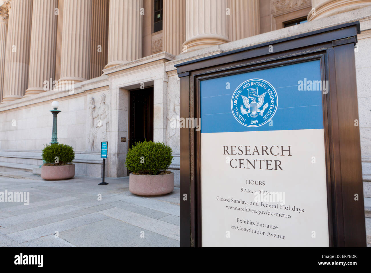 The National Archives building - Washington, DC USA Stock Photo - Alamy