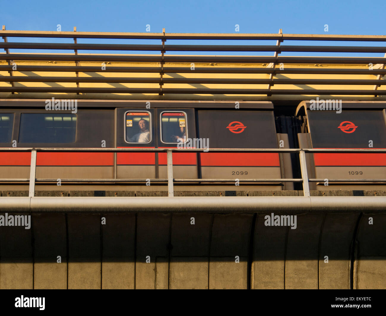 MRT (Mass Rapid Transport system) train in Singapore Stock Photo - Alamy