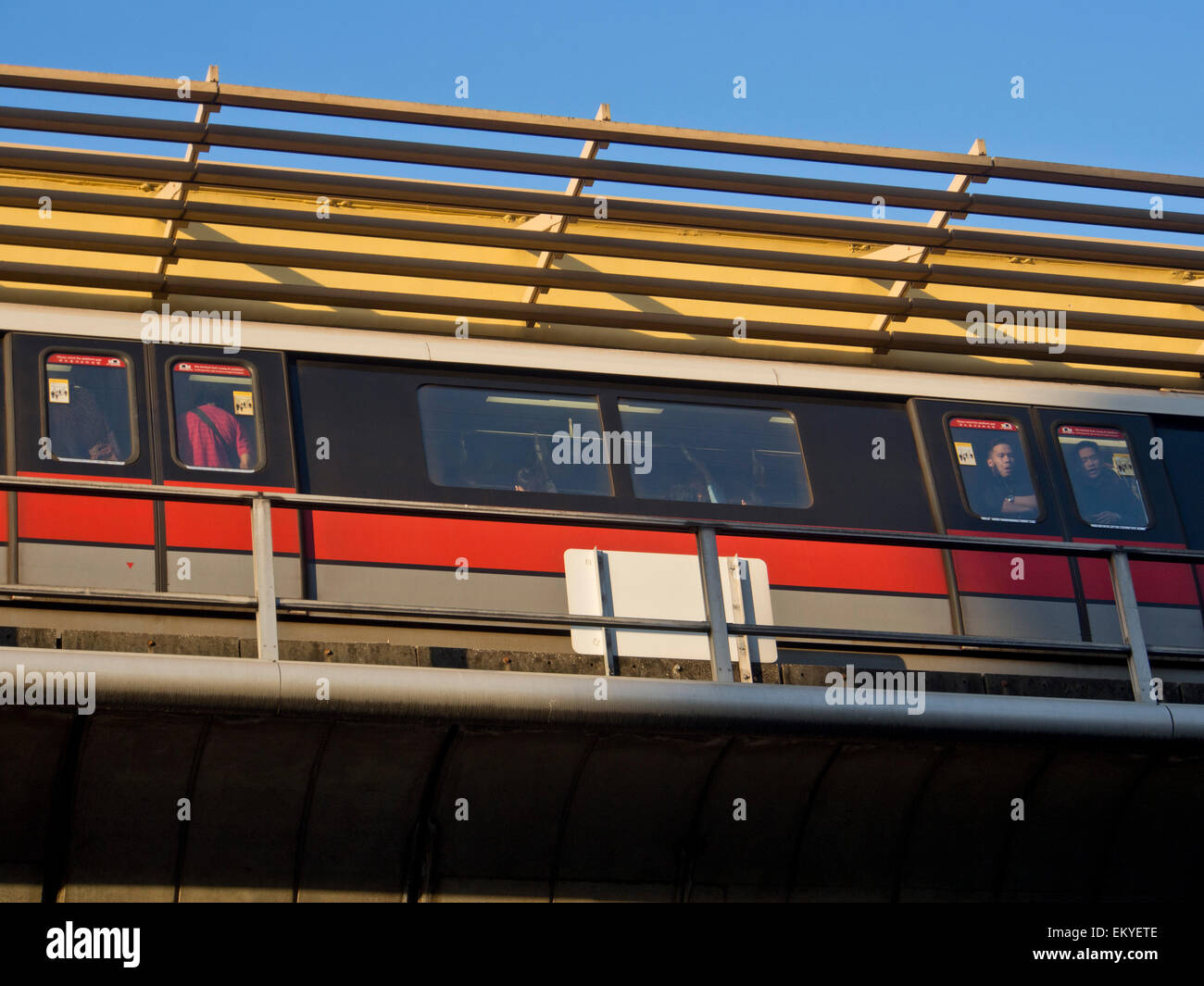 Singapore mrt system hi-res stock photography and images - Alamy