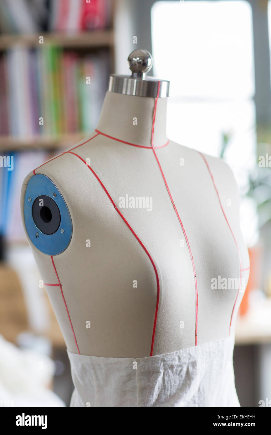 Dressmakers mannequin hi-res stock photography and images - Alamy