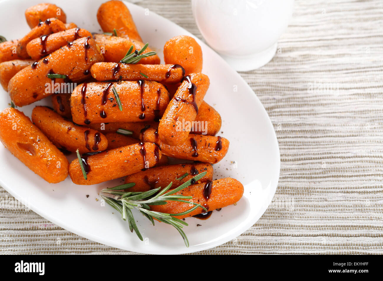 Small carrot hi-res stock photography and images - Alamy