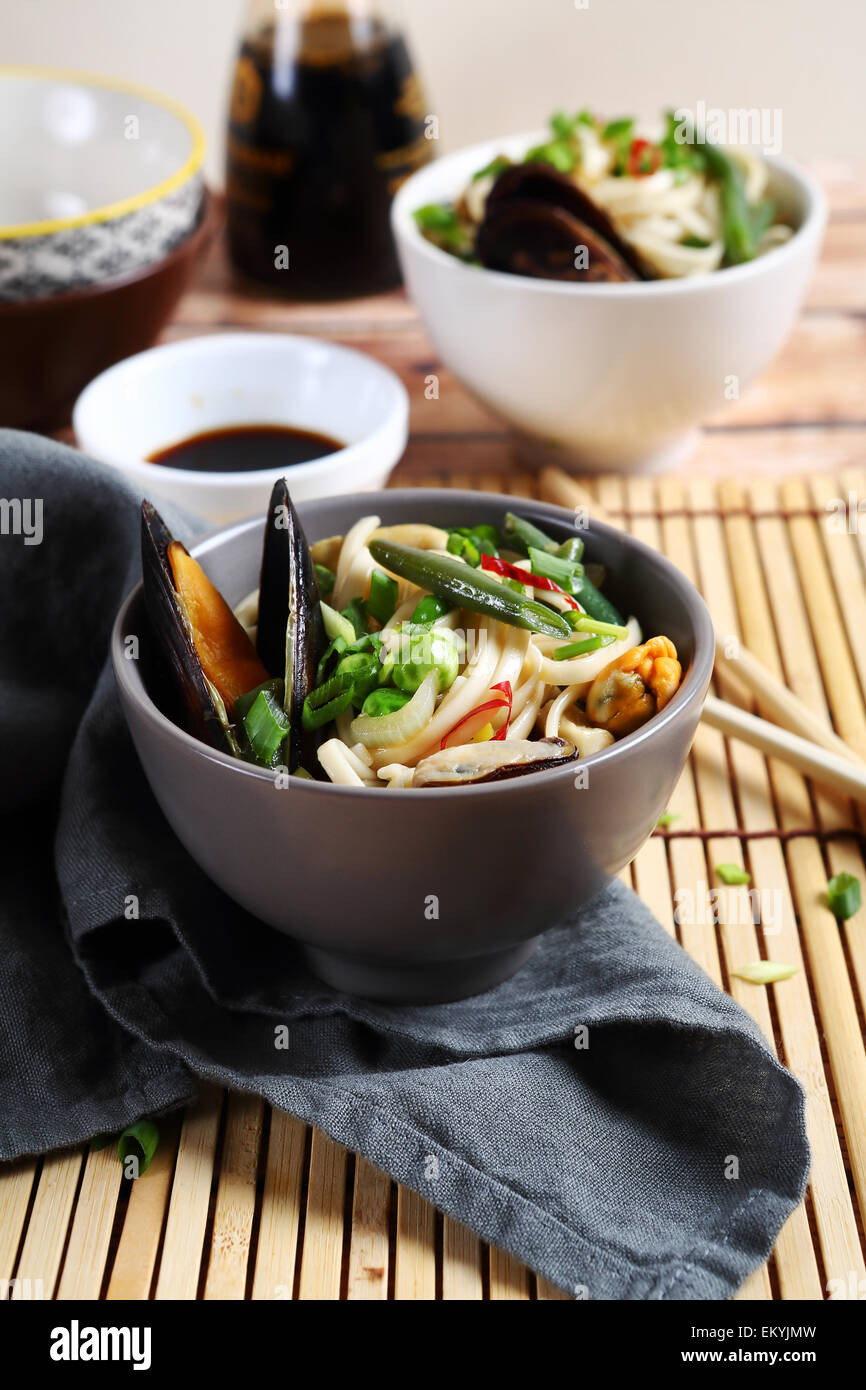 Chinese noodles with mussels, food Stock Photo - Alamy