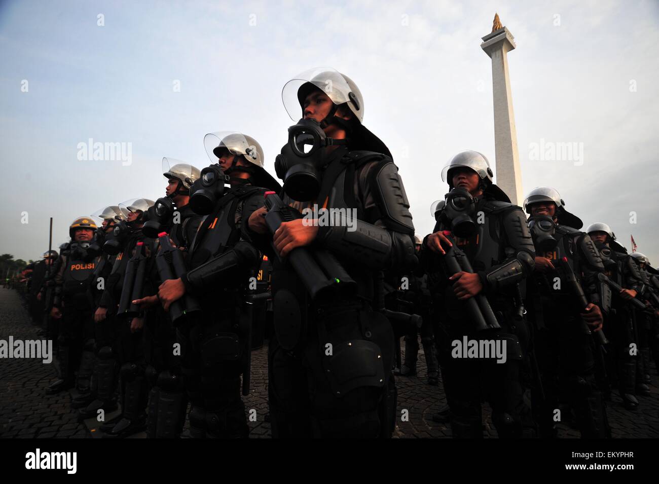 Jakarta, Indonesia. 15th Apr, 2015. Indonesian Police line up during a ...