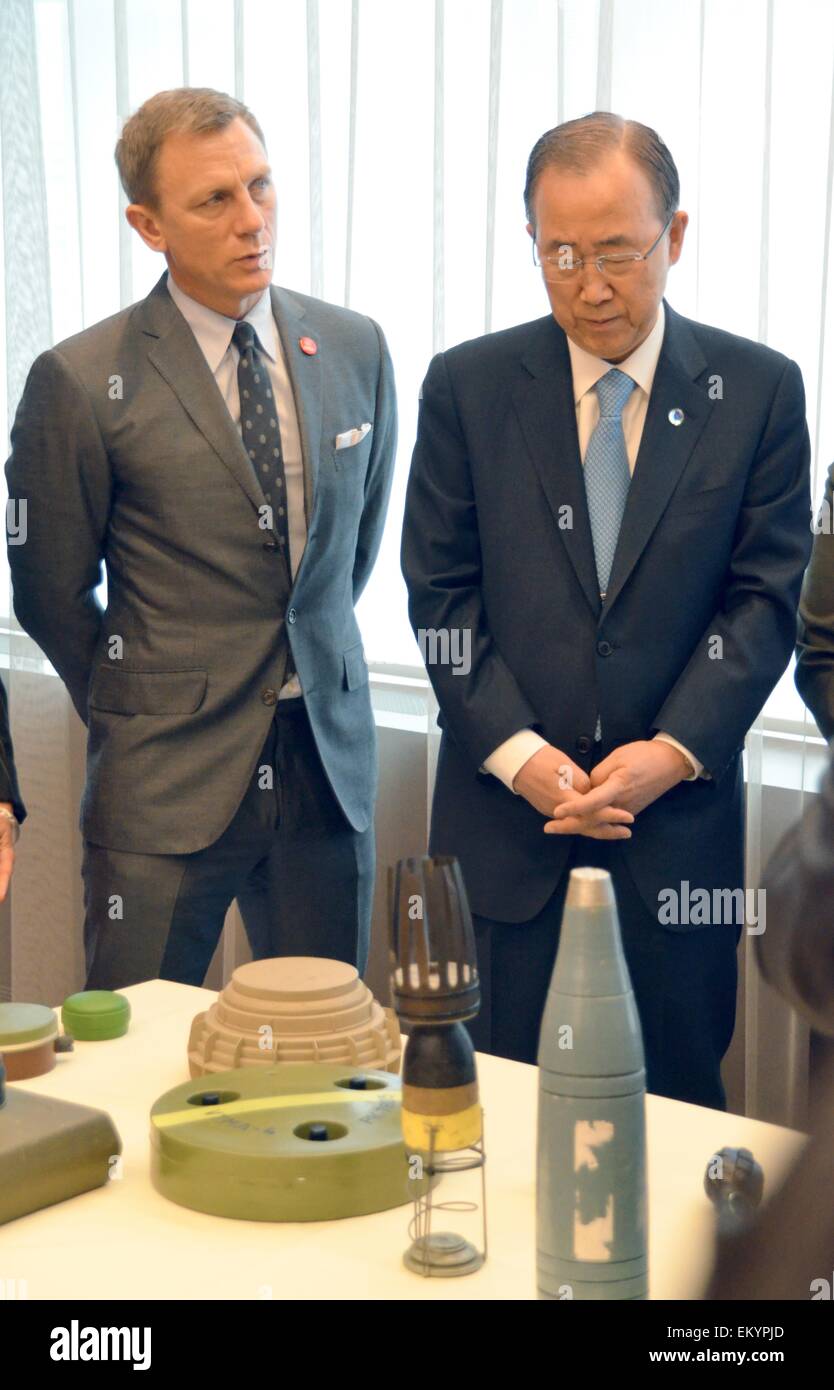 New York, New York, USA. 14th Apr, 2015. British actor Daniel Craig (L ...