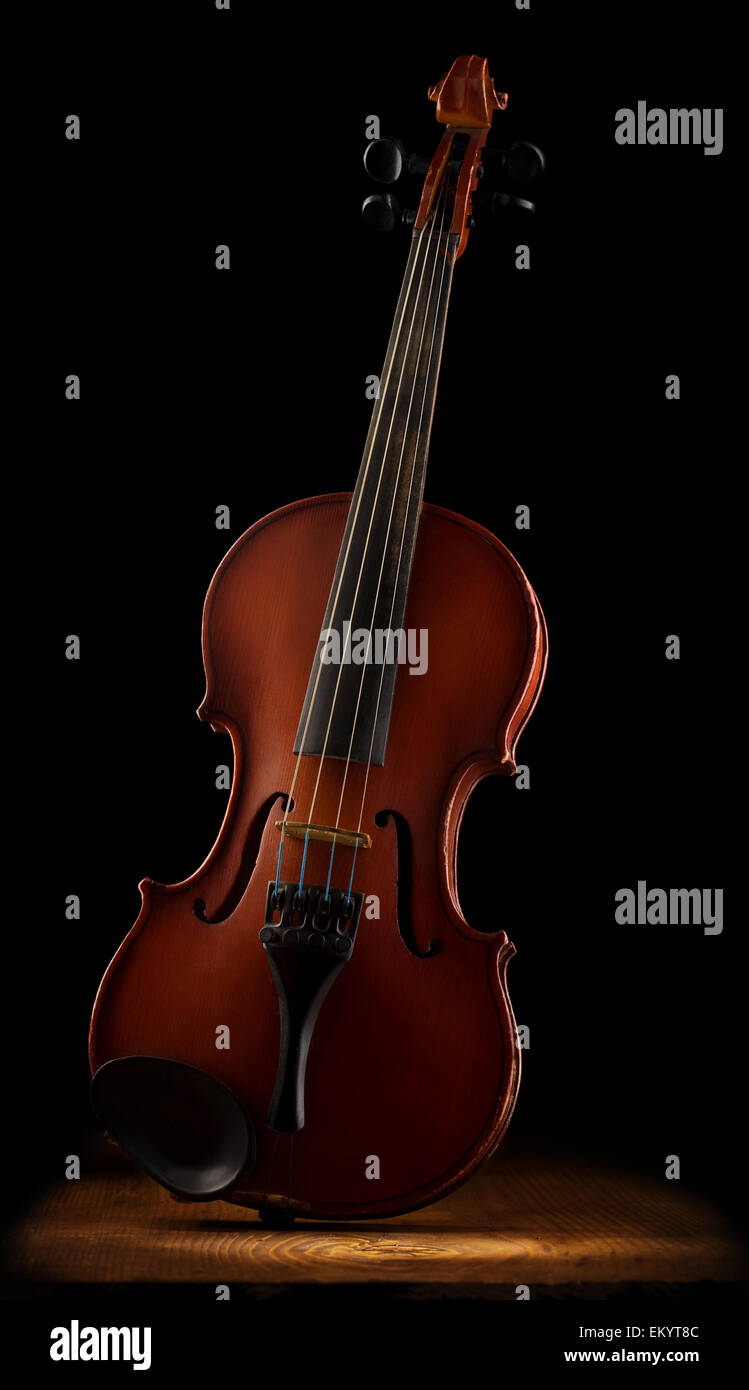 Old antique violin hi-res stock photography and images - Alamy