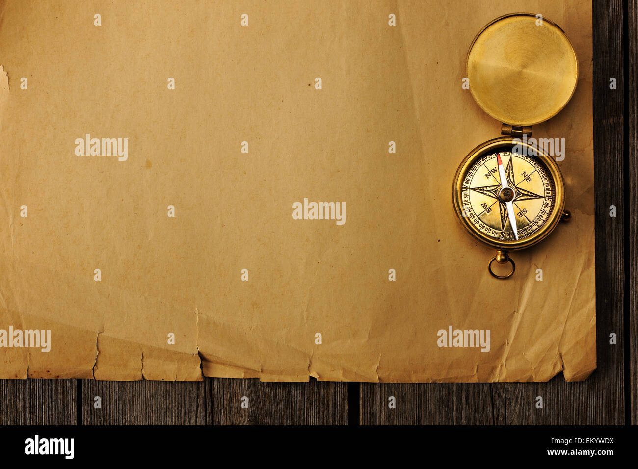Brass compass hi-res stock photography and images - Alamy