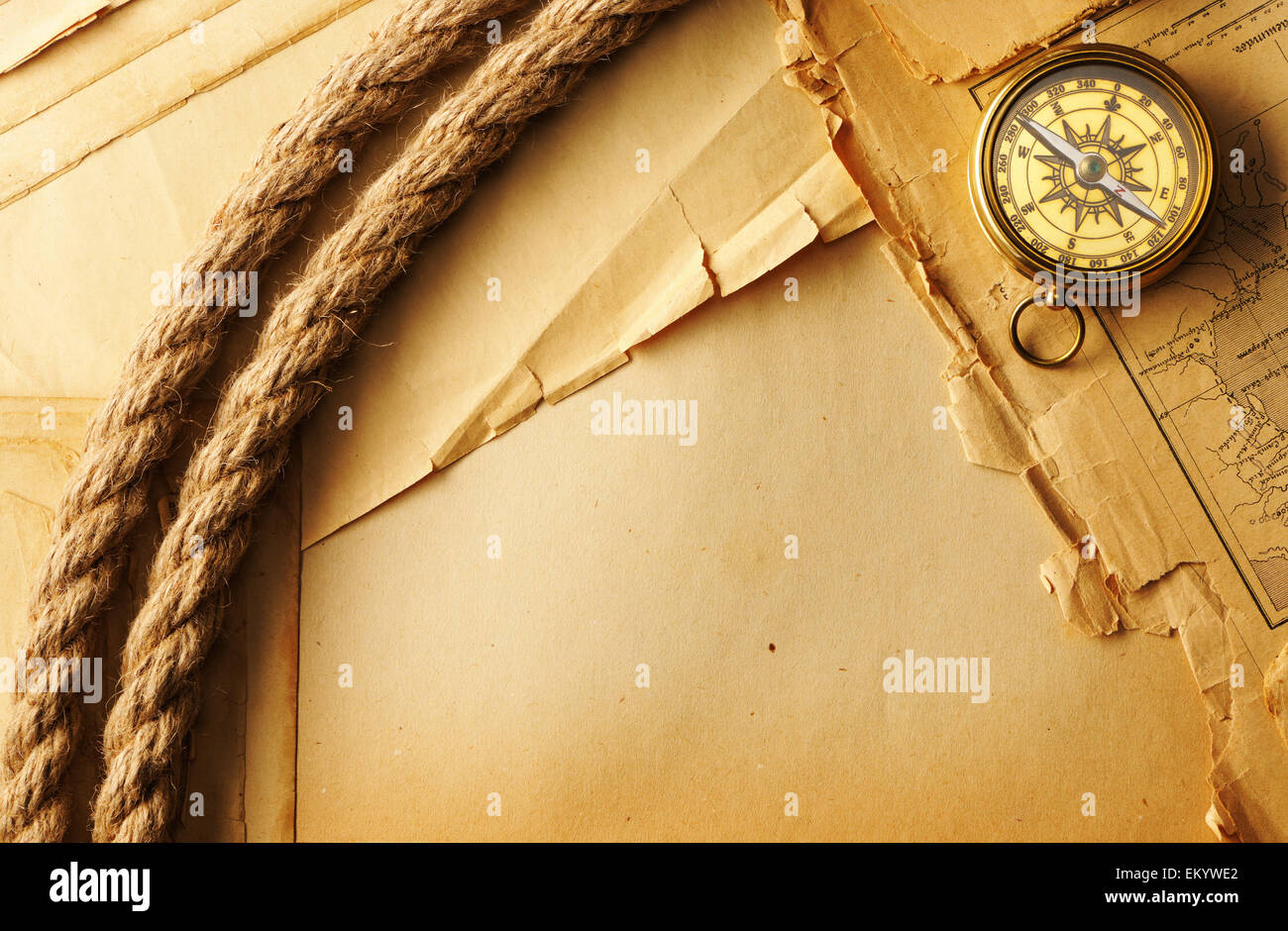 Compass and rope hi-res stock photography and images - Alamy