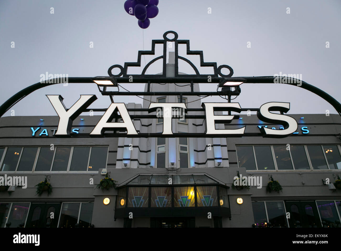 Yates pub hi-res stock photography and images - Alamy