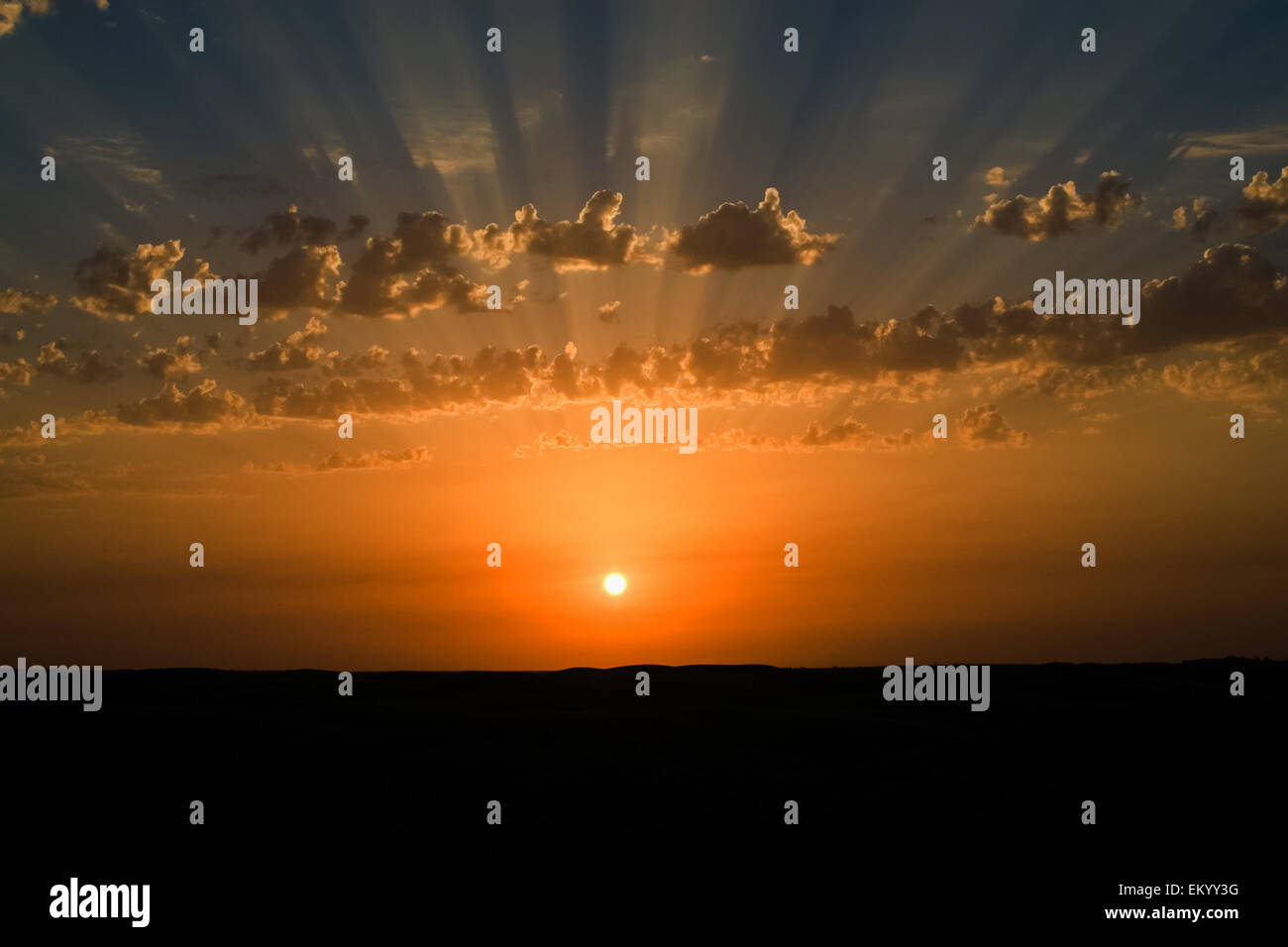 Vibrant desert sunset hi-res stock photography and images - Alamy