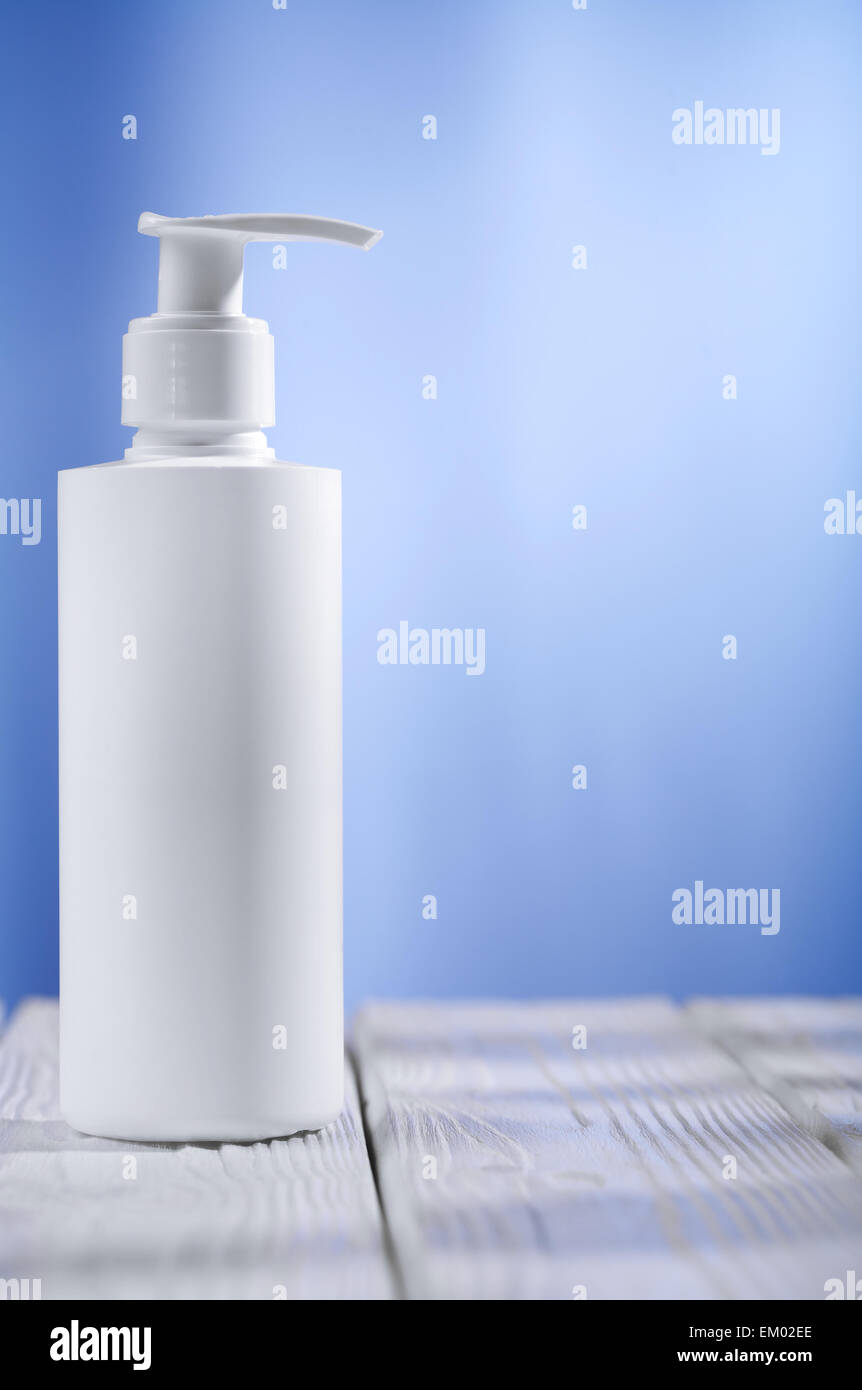 single skincare white sprayer on table Stock Photo - Alamy