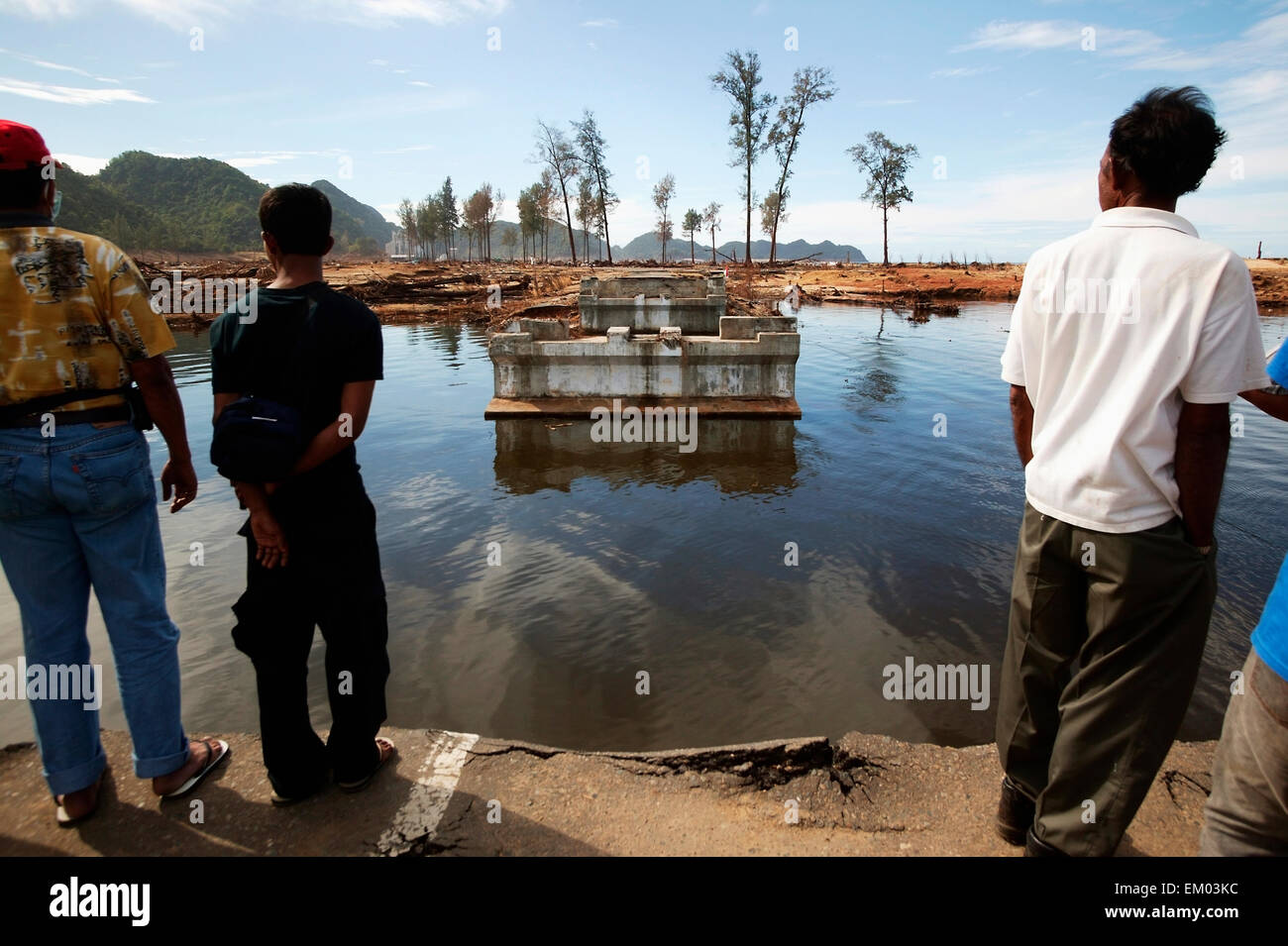 2004 tsunami damage hi-res stock photography and images - Alamy