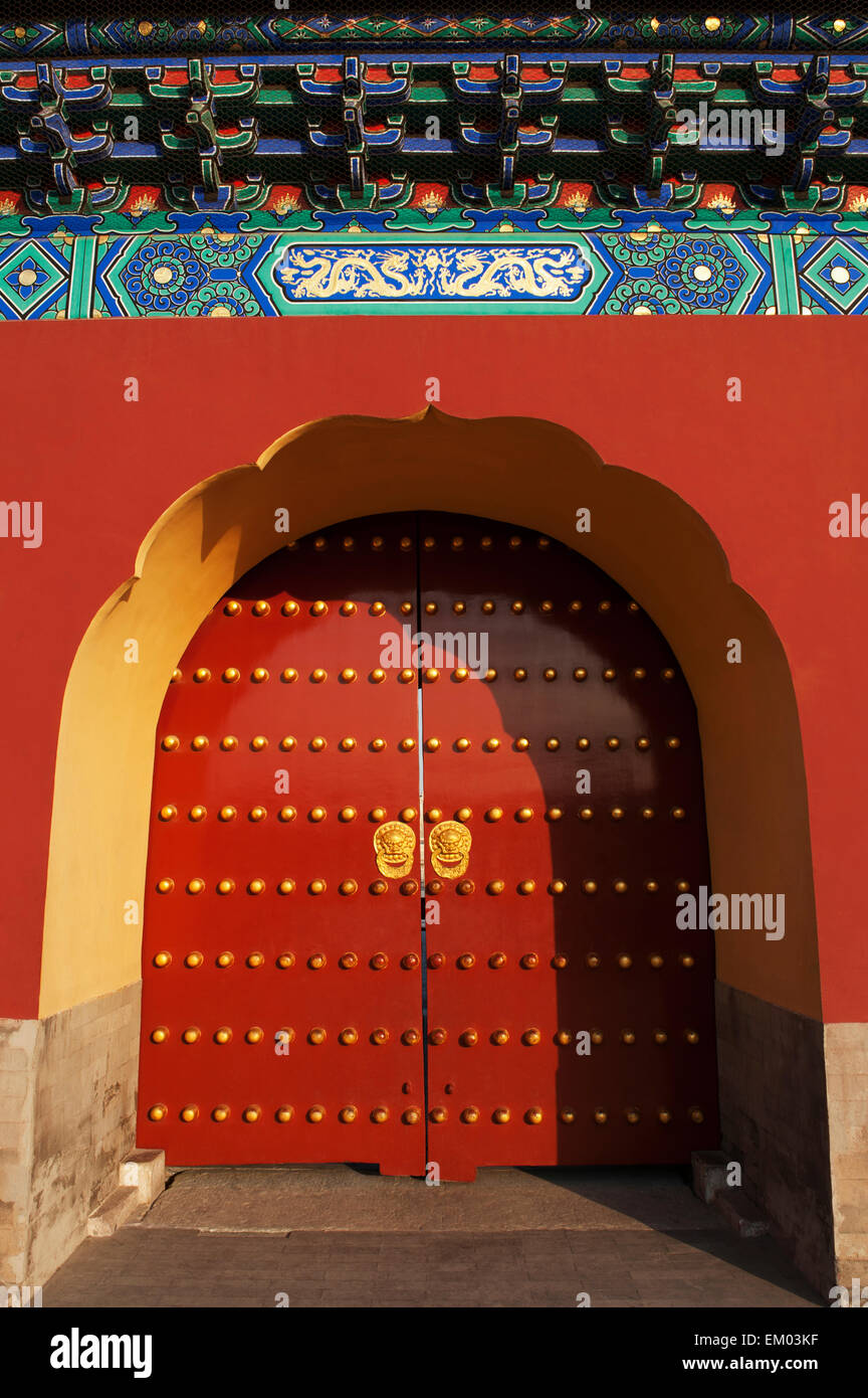 Temple passageways hi-res stock photography and images - Alamy