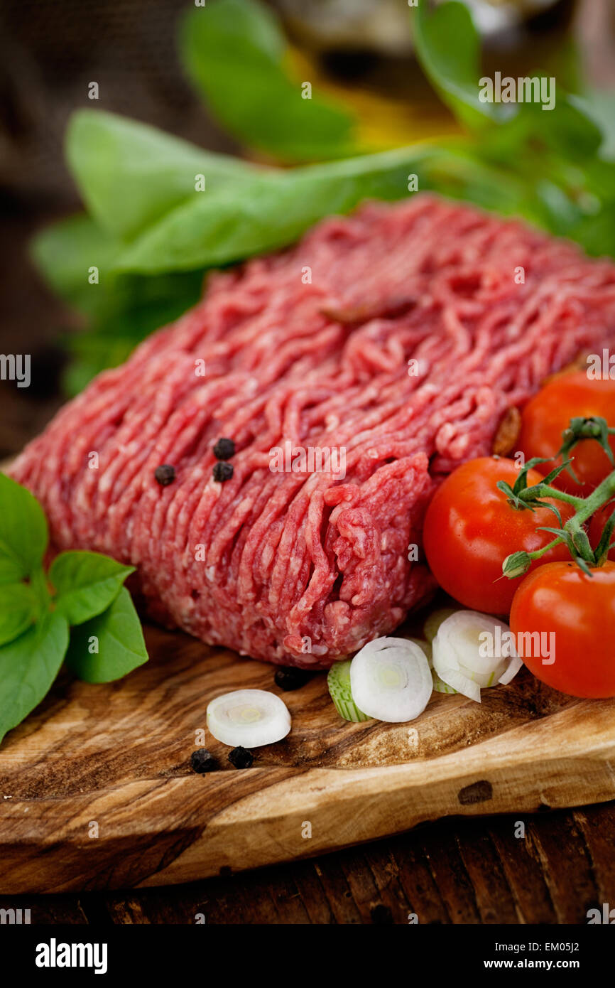 Minced meat raw spring onions hi-res stock photography and images - Alamy