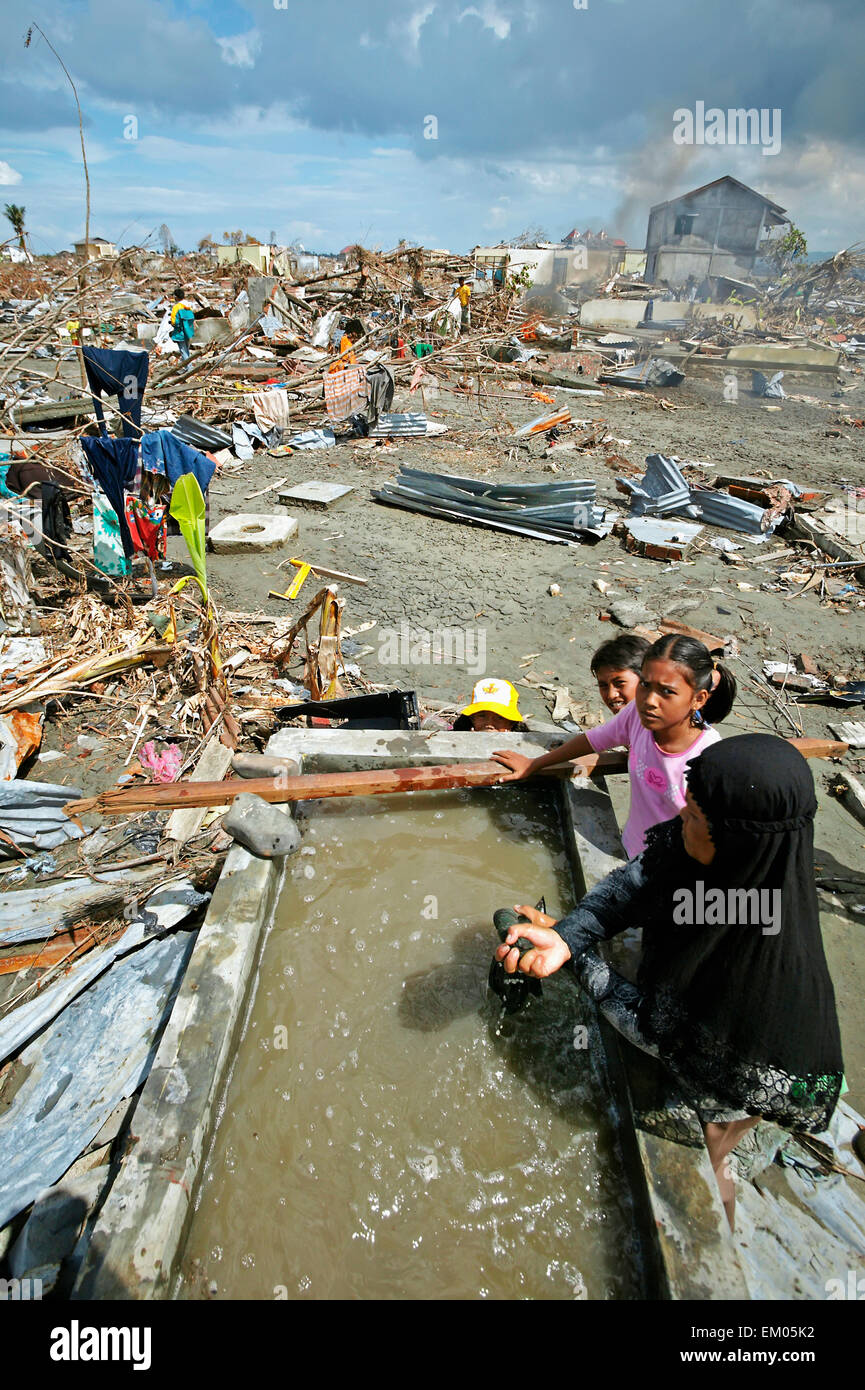2004 Tsunami Banda Aceh High Resolution Stock Photography and Images ...
