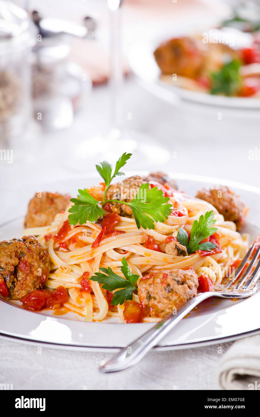 Linguine and meatballs hi-res stock photography and images - Alamy
