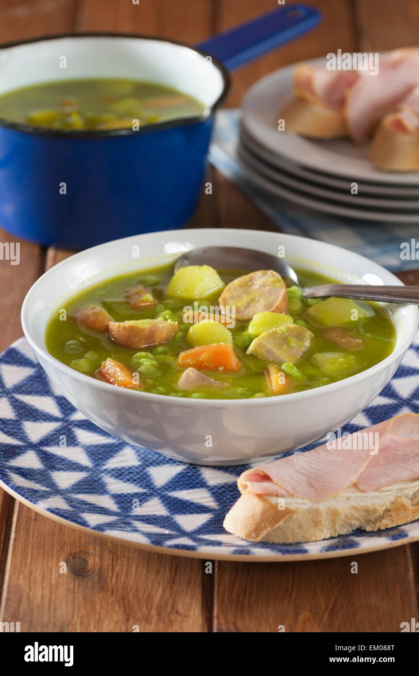 Dutch pea soup. Traditional food Holland Stock Photo - Alamy