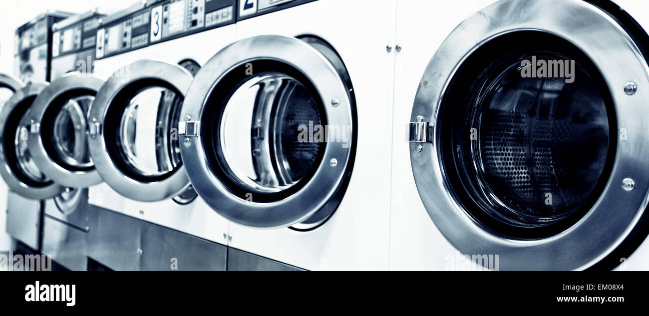 Washing machines hi-res stock photography and images - Alamy
