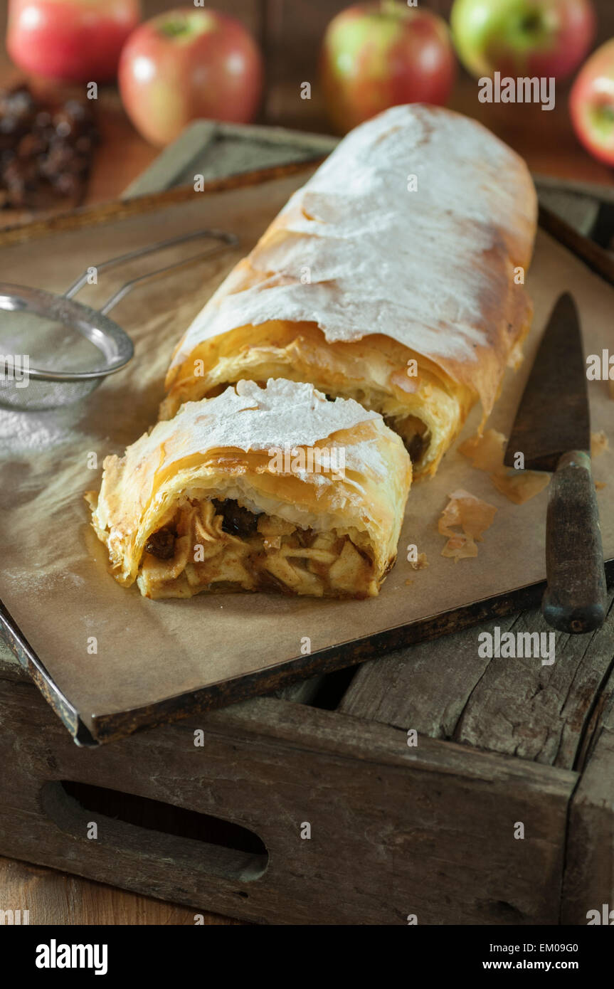 Apple strudel. Traditional Austrian dessert Stock Photo - Alamy