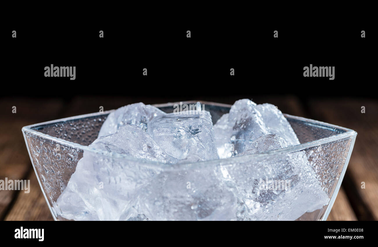 Ice cubes melting bowl hi-res stock photography and images - Alamy