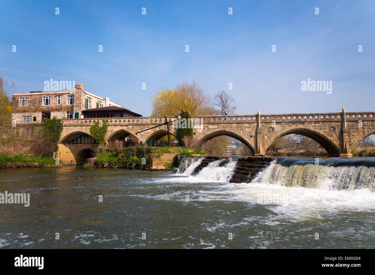 Toll bridge and weir on River Avon at Bathampton Stock Photo - Alamy
