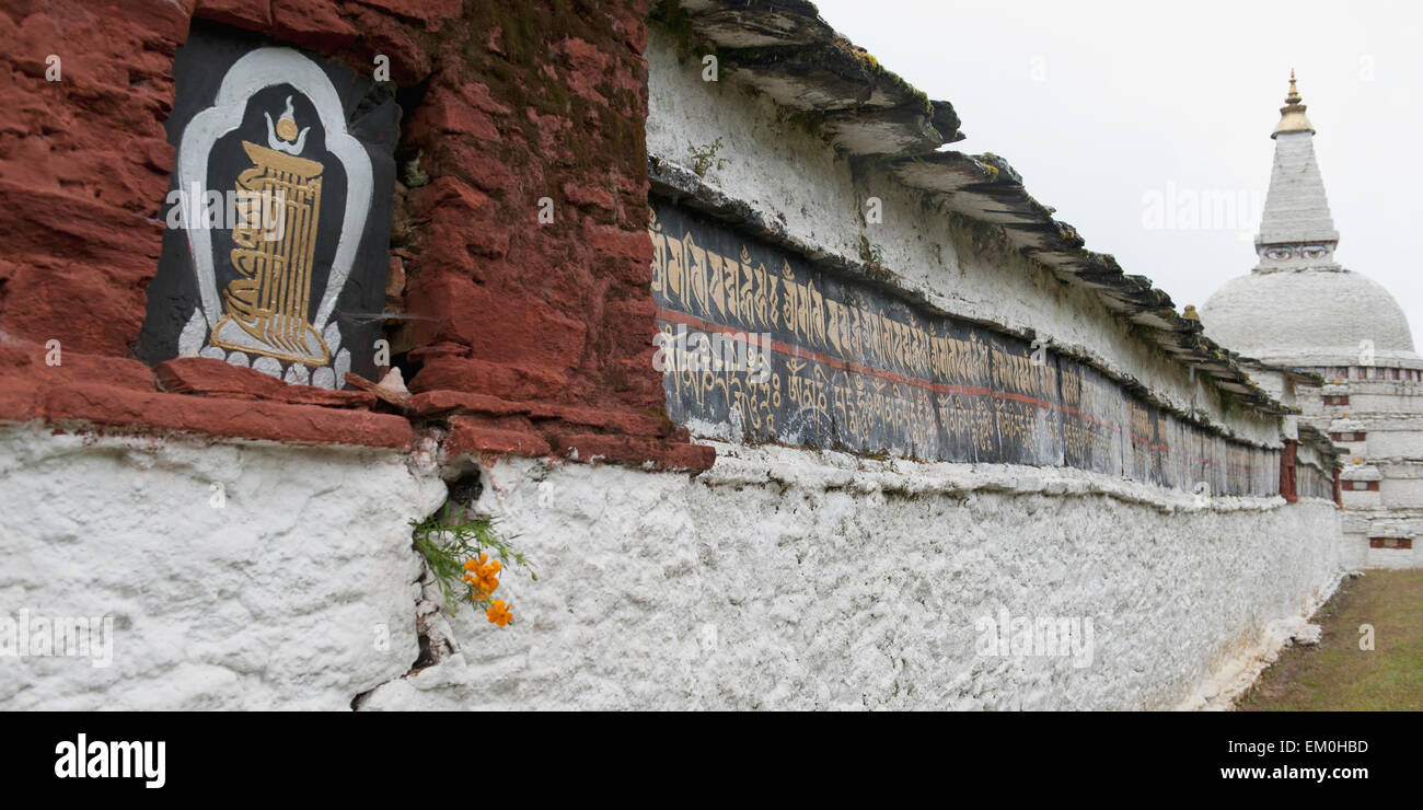 A Stone Wall And The Chendebji Chorten; Bhutan Stock Photo - Alamy