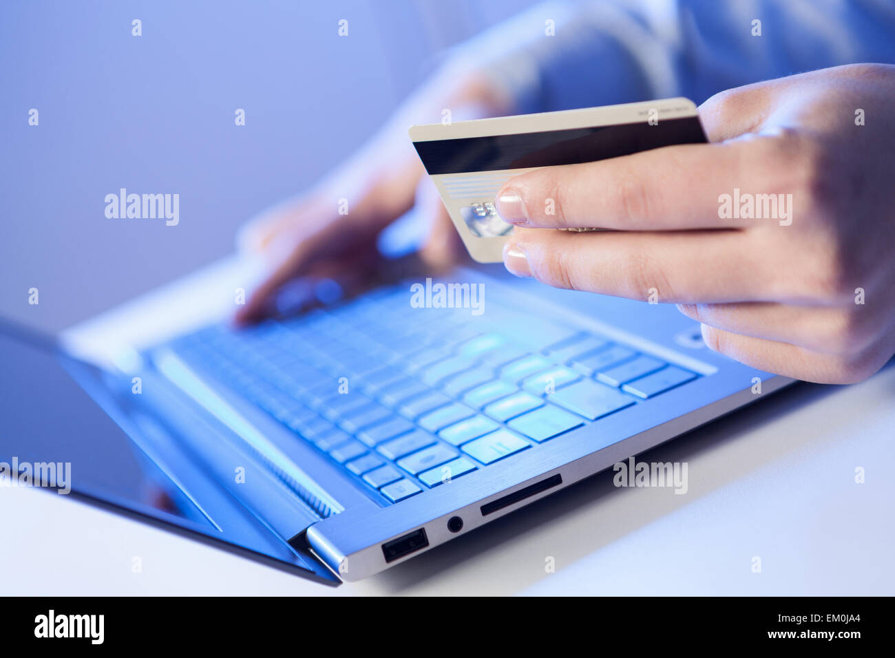 Click! Hands of a man on keyboard Stock Photo - Alamy