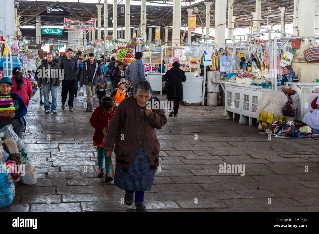 Peru shopping hi-res stock photography and images - Alamy