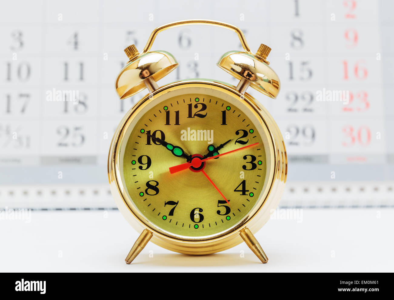 alarm clock and calendar Stock Photo - Alamy