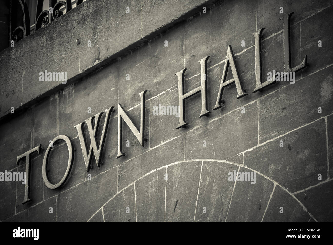 Town hall meeting england hi-res stock photography and images - Alamy