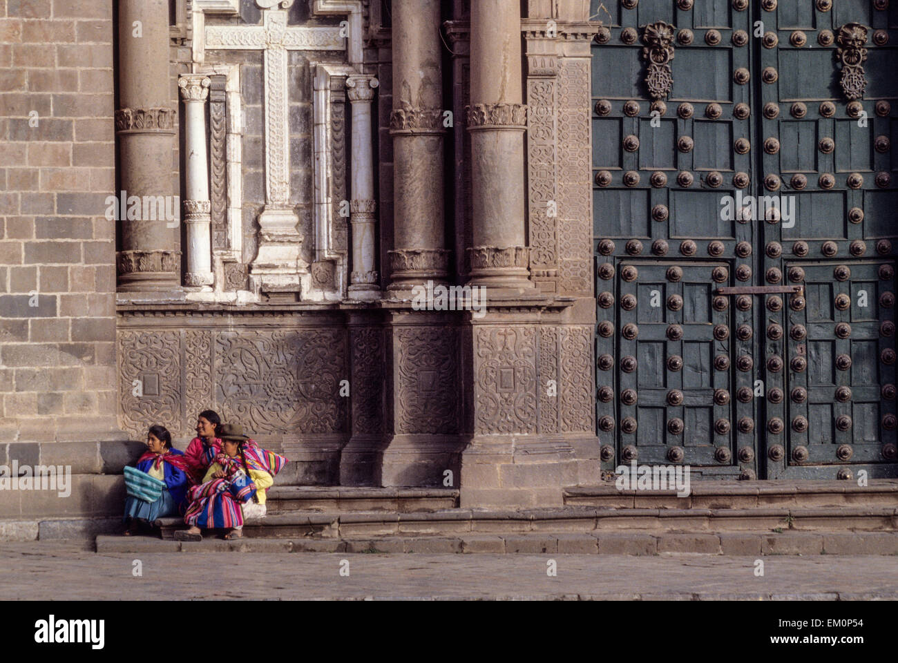 Quechua women hi-res stock photography and images - Alamy