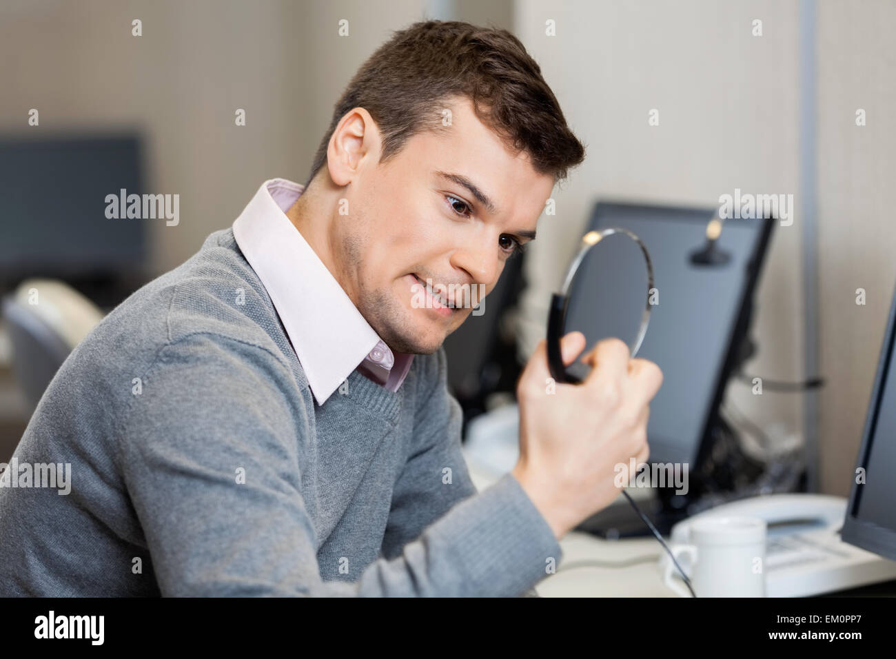 Angry call centre operator hi-res stock photography and images - Alamy
