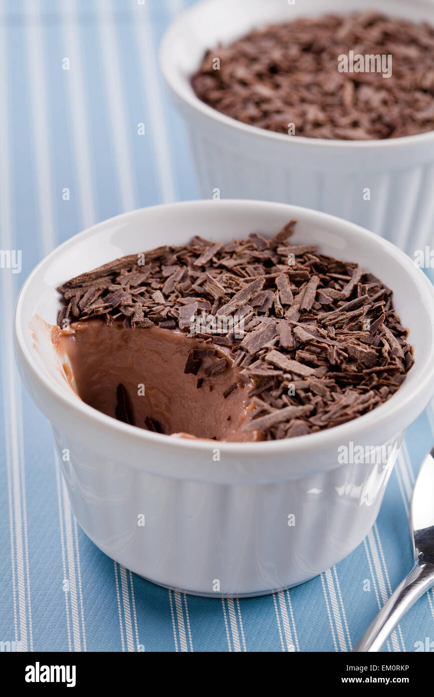Close up photograph of some chocolate pudding pots Stock Photo - Alamy