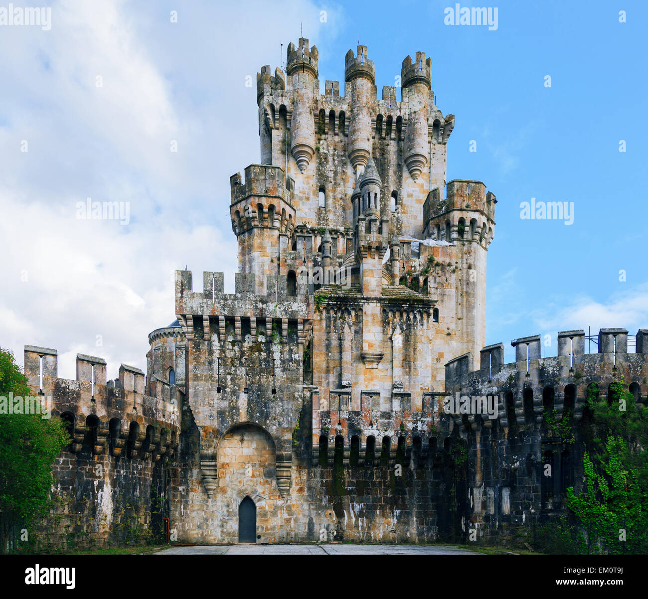 Butrón castle hi-res stock photography and images - Alamy
