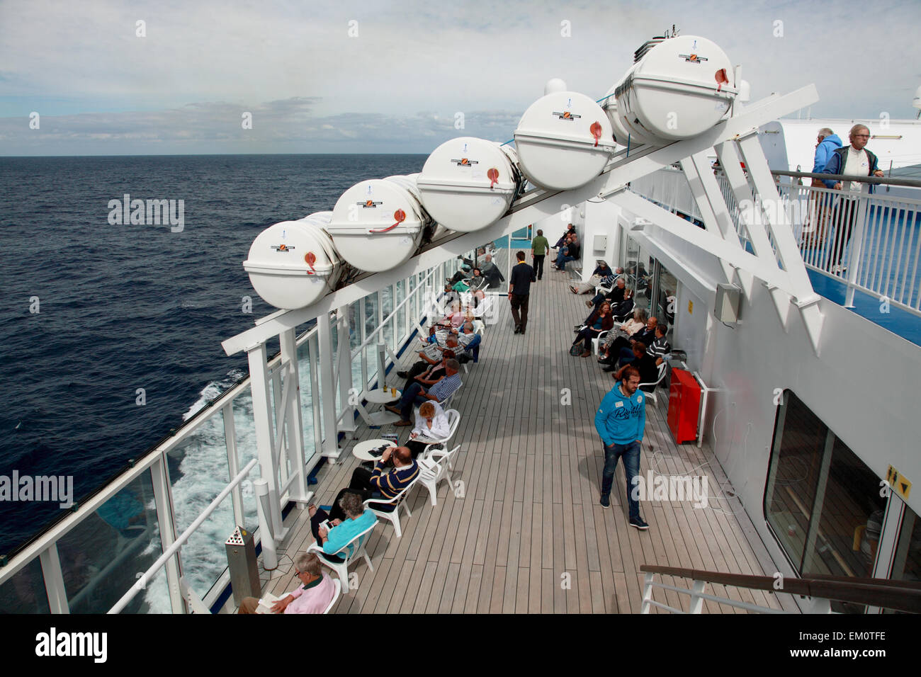 Survitec zodiac 60 photos - Youhoroscope.com