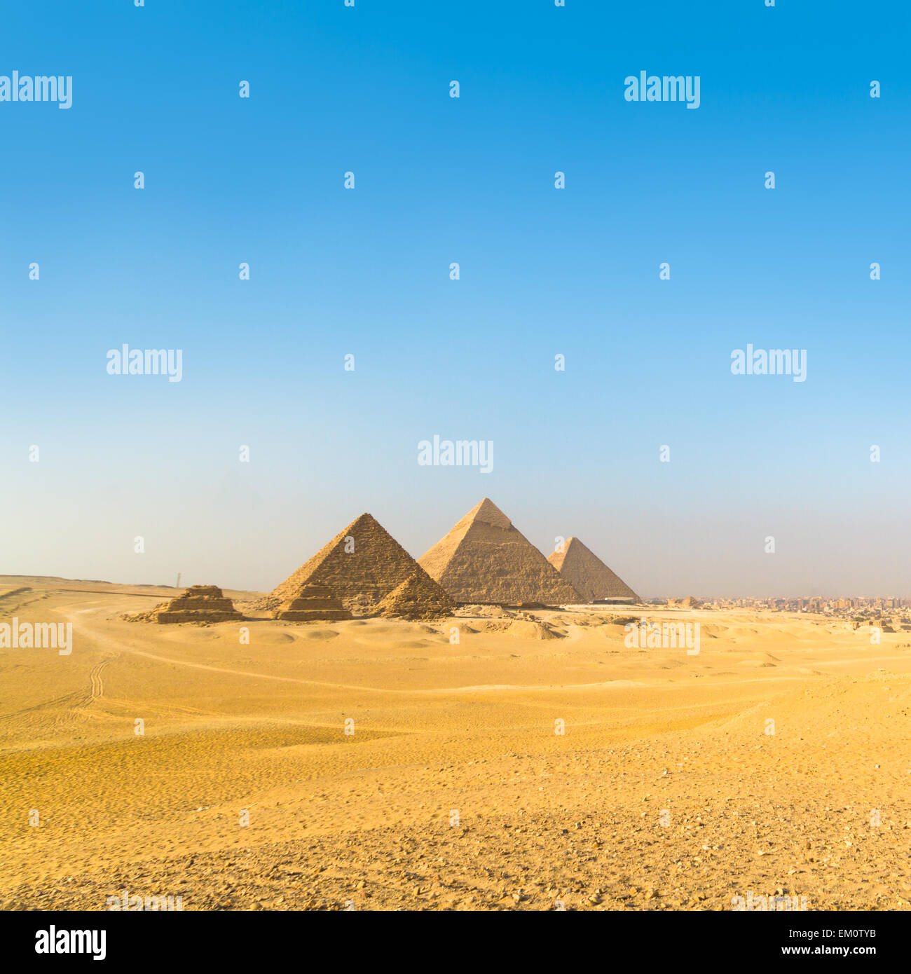 See the great pyramids of giza hi-res stock photography and images - Alamy