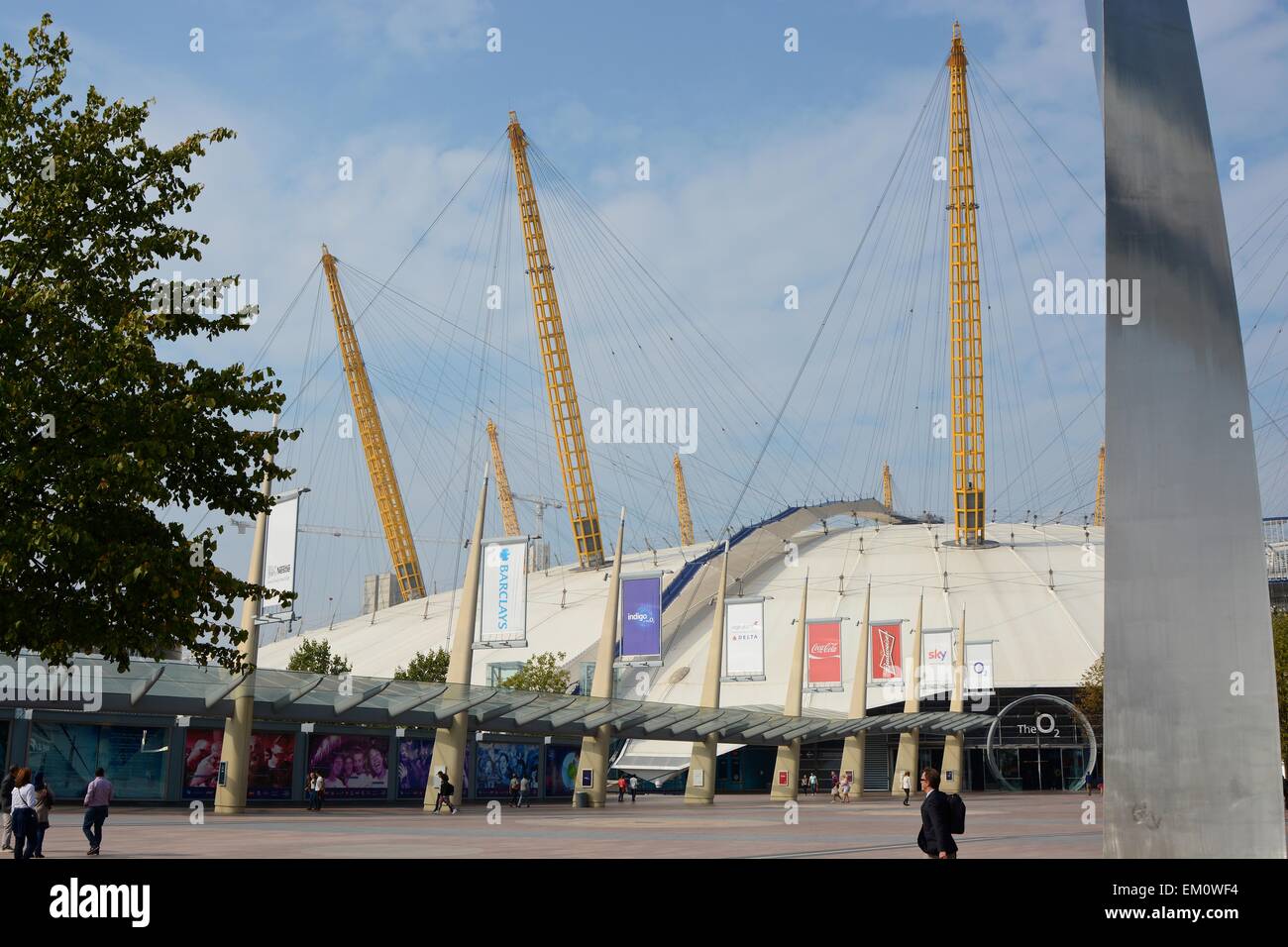 The O2 Arena on the Greenwich Peninsular at Dockland, London, England ...