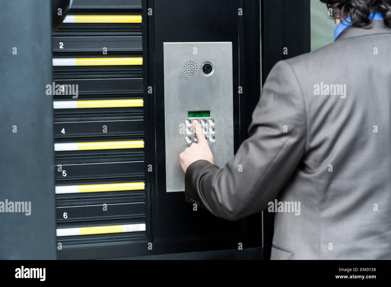 Security smart door hi-res stock photography and images - Alamy