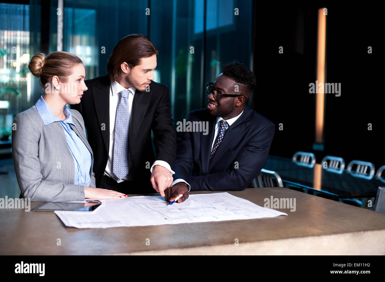 Business team working on a project Stock Photo - Alamy