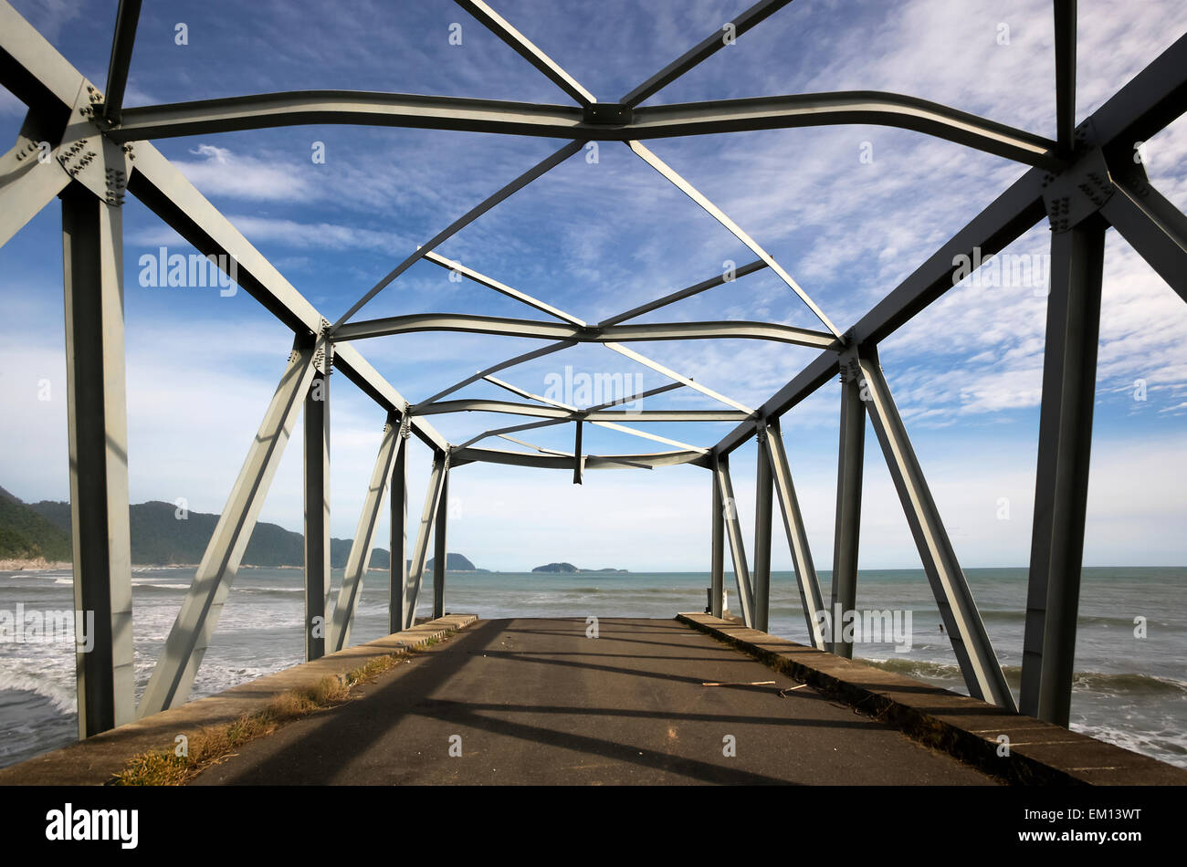 Earthquake damage bridge hi-res stock photography and images - Alamy