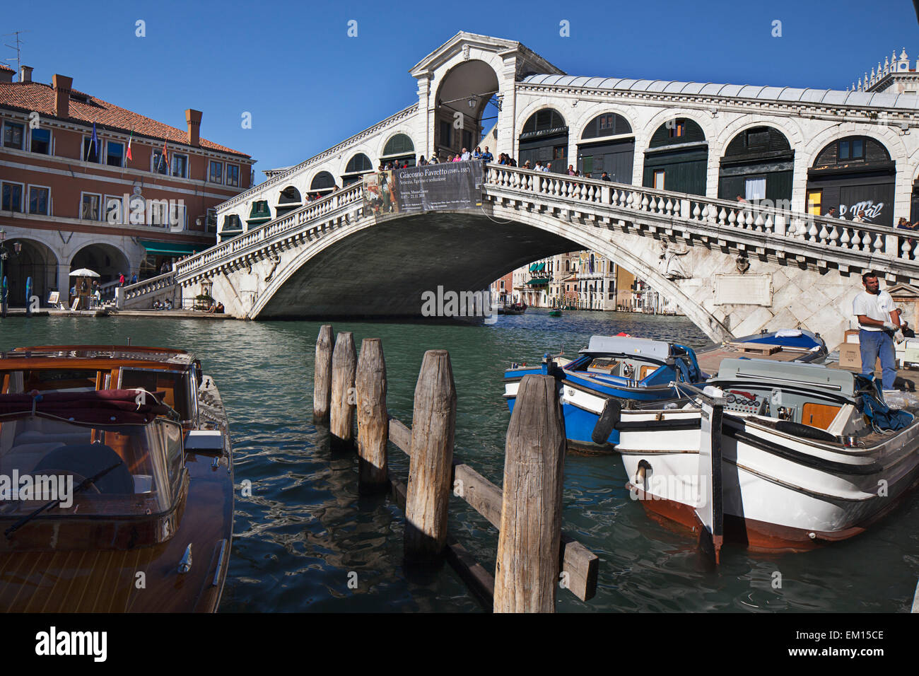 Rialto Bridge Across The Grand Canal; Venice Italy Stock Photo - Alamy