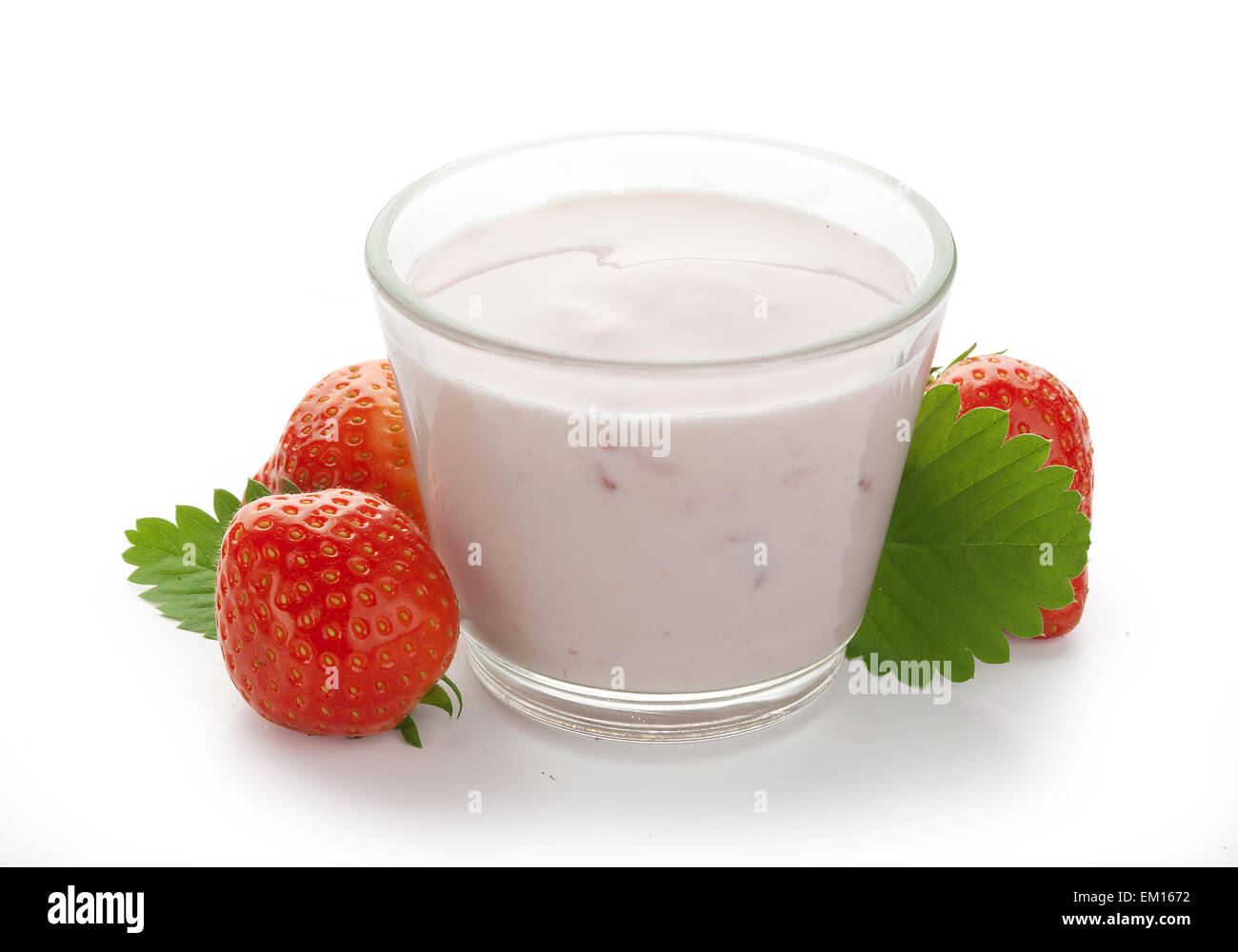 Strawberry & yoghurt Stock Photo - Alamy