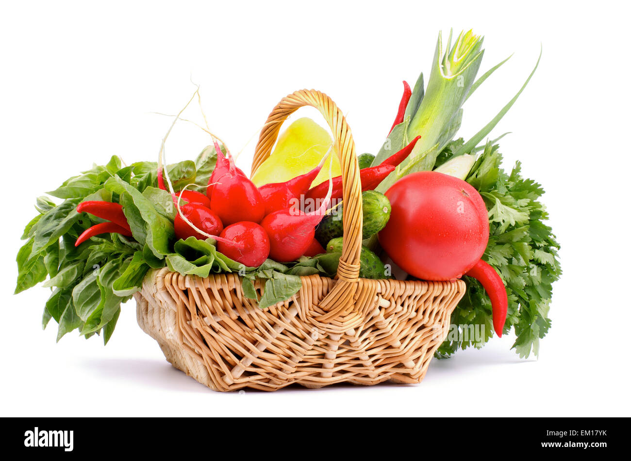 Basket of onions, tomatoes and red pepper hi-res stock photography and ...