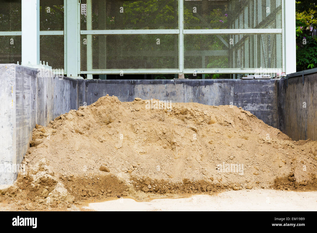 Messy construction site Stock Photo - Alamy