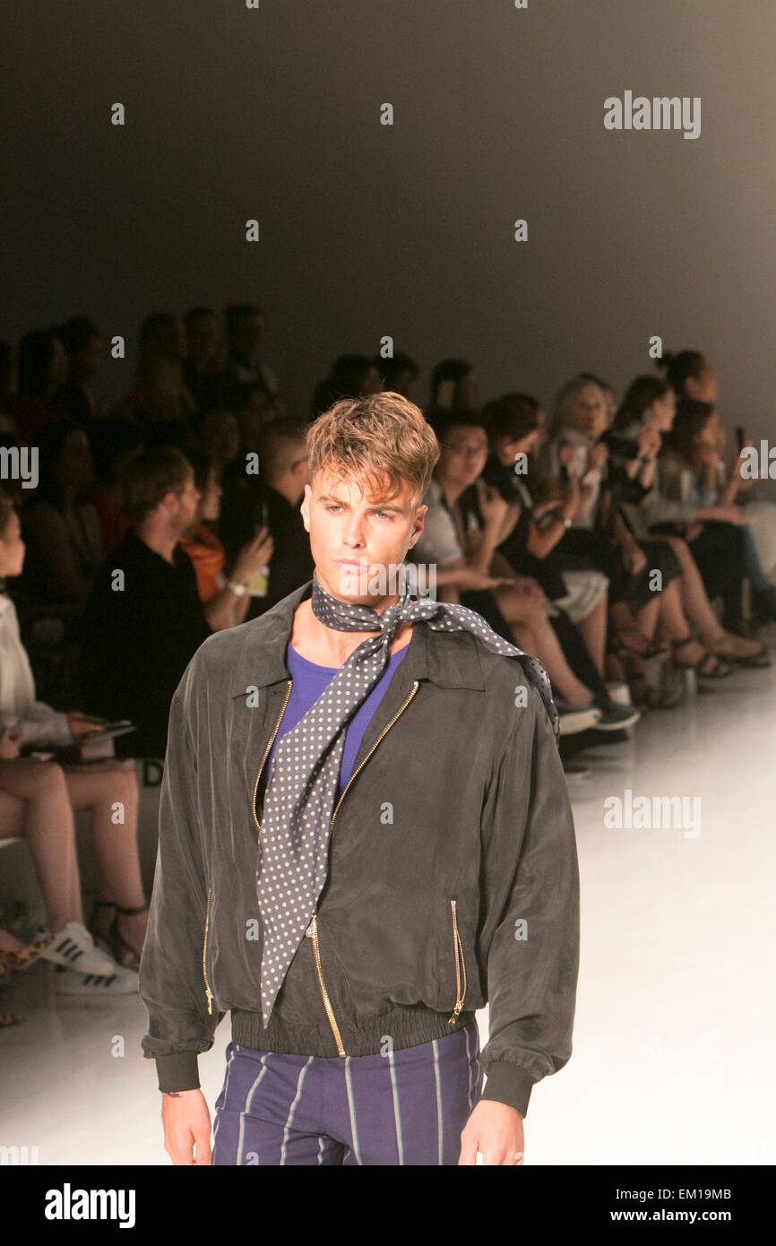 Male model catwalk hi-res stock photography and images - Alamy