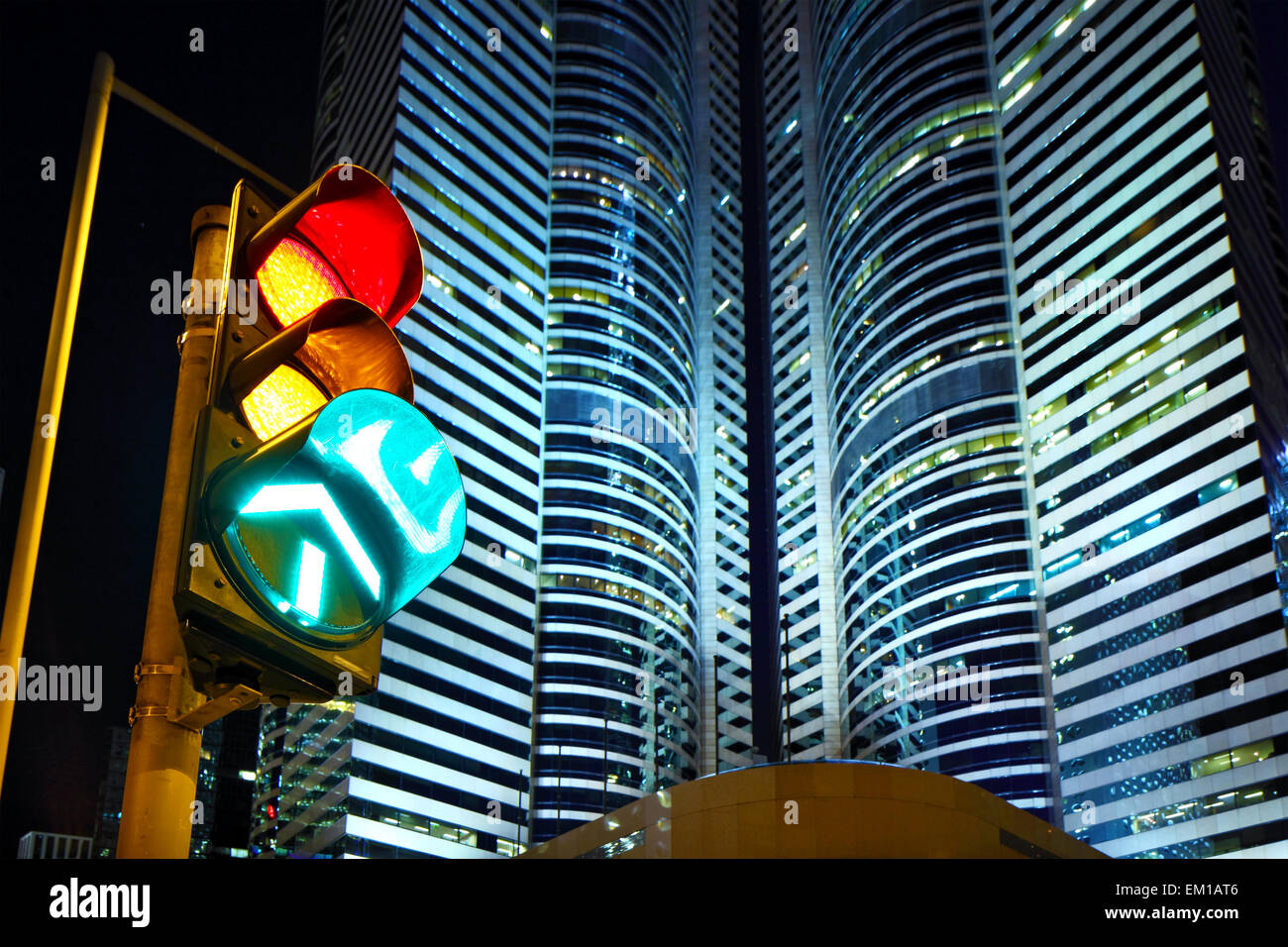 Traffic light in the city Stock Photo - Alamy